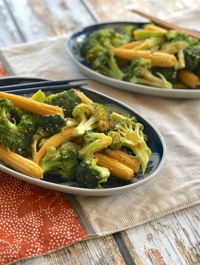Orange-Flavored Stir-Fried Broccoli and Baby Corn