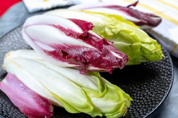 A guide to chicory vegetables: Endive, escarole, frisée & radicchio