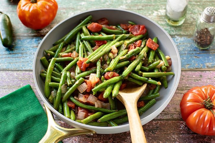 Green Beans with Tomatoes and Chili Peppers (Ejotes)
