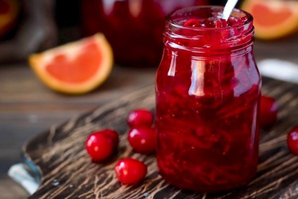 Classic Cranberry Apple Sauce - The Vegan Atlas