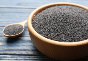A Guide to Poppy Seeds — with Tips, Ideas, & Recipes